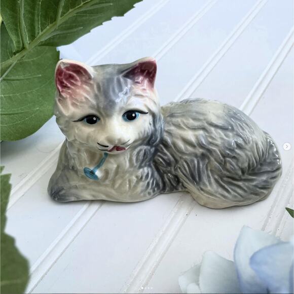 Vintage | Accents | Vintage Porcelain Ceramic Cat Figurine Paperweight ...